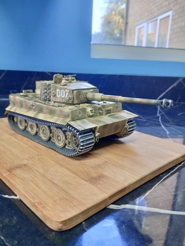 1/35 German Tiger 1 Late W/Zimmerit '007' Model Tank Kit Built And ...