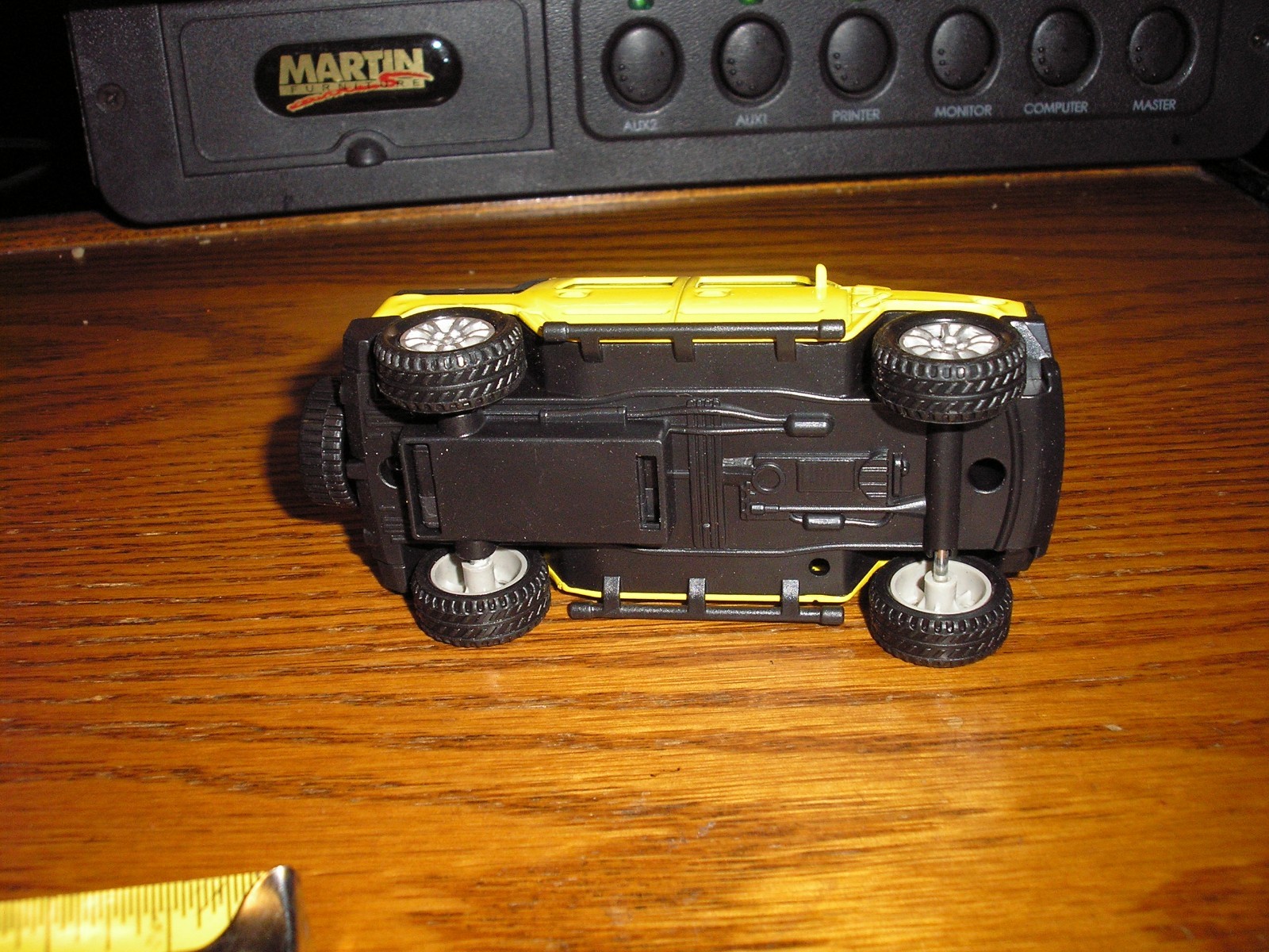 1/43 ? 4 1/4" 4x4 Hummer H2 SUT ? Yellow with Pull Back Action | eBay