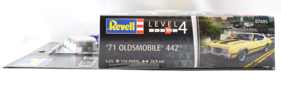 Revell '71 Oldsmobile 442 Gift Set 1/25 Scale Plastic Model Car Kit ...