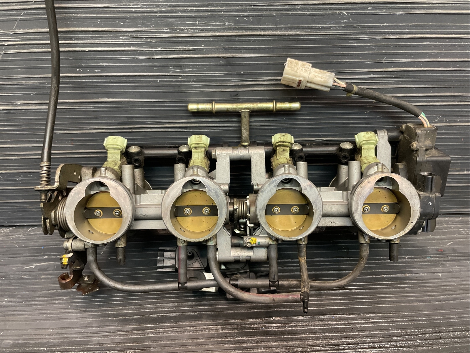2005-2006 Kawasaki Ninja ZX6R ZX636, throttle bodies, fuel injectors ...