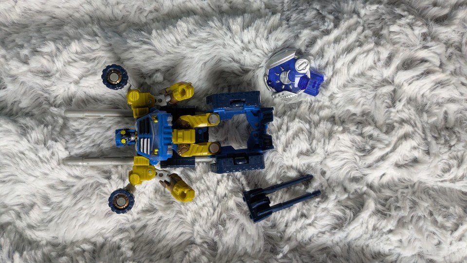 Transforners Cybertron Autobot Scattershot Complete With Key, Weapons ...