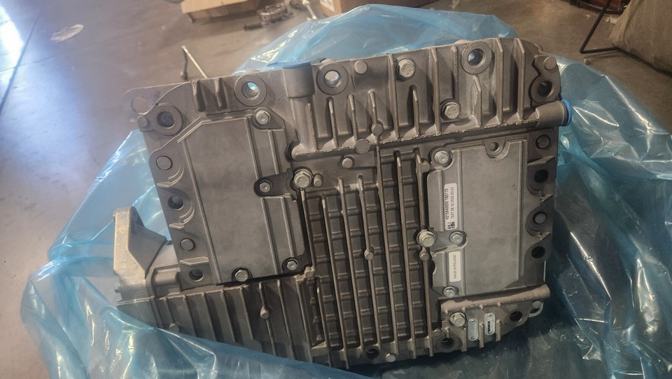 VOLVO I-SHIFT TRANSMISSION TECU,ECU.COMPUTER. ATO2612D TRANSMISSION ...