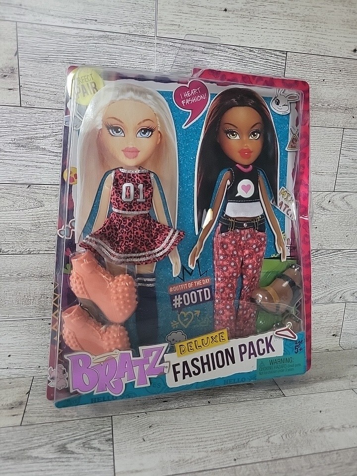 Bratz Deluxe Fashion 4 Pack 2015 Lot Clothing 8 Outfits and Shoes Age 5 ...