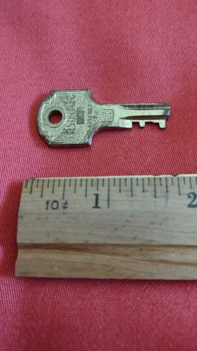 Vtg Prestolock Oshkosh # 313 Key train luggage guitar Case Briefcase ...