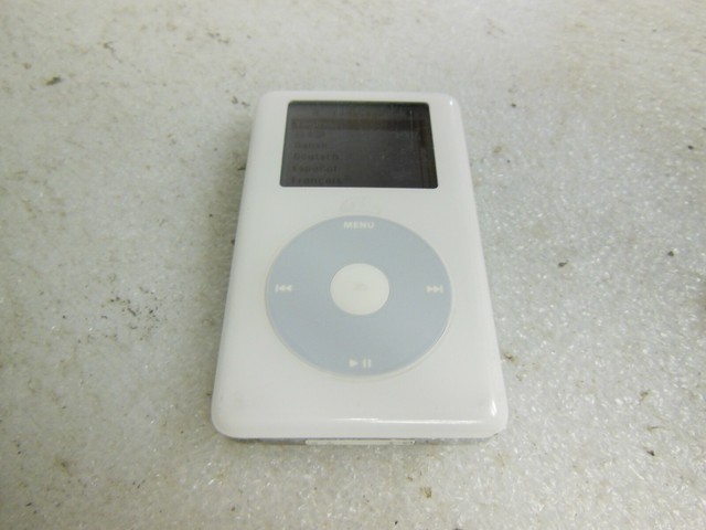 Apple iPod Classic 4th Generation 20gb White Model MP102 for sale ...