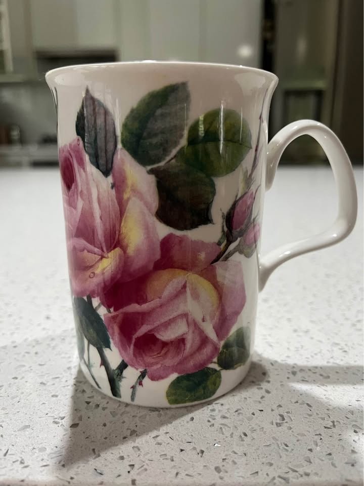 8 x Vintage ROY KIRKHAM English Rose EXCLUSIVE DESIGN Fine Bone China ...