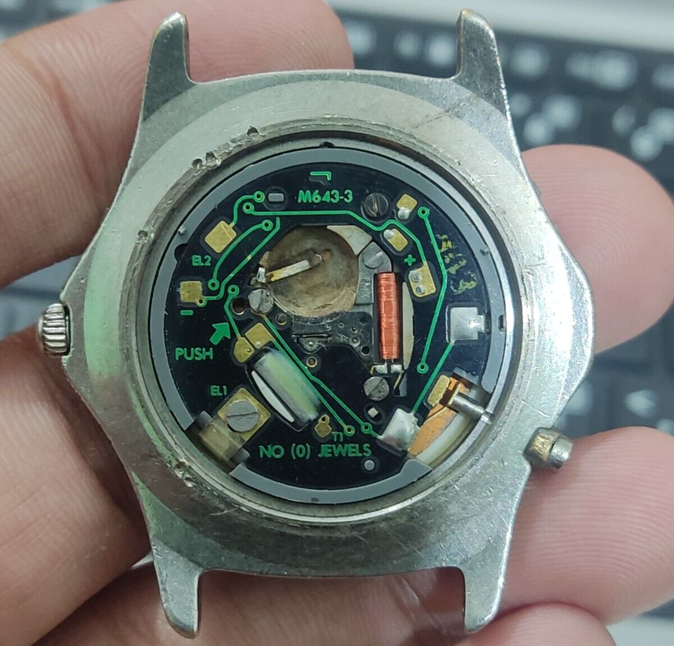Vintage Timex Indiglo Quartz Movement Rotating Bezel Men Wrist Watch ...