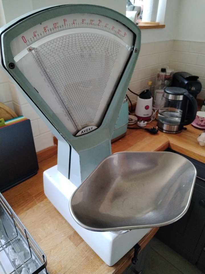 Vintage Retro Avery Sweets Grocers Shop Weighing Scales Enamel Working ...