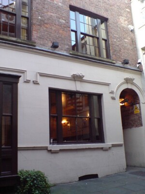 Photo 6x4 The Angel Inn, Angel Inn Yard Leeds/SE3034 This old pub is ...