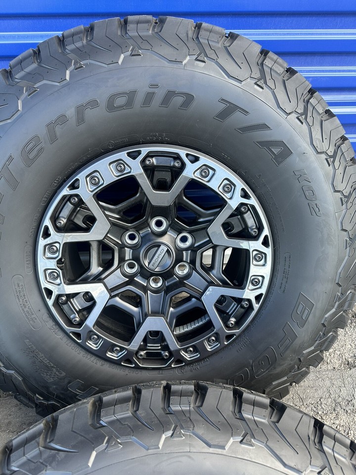 NEW Ford Raptor R 37” beadlock OEM factory wheels Tires f150 2024 2025 ...
