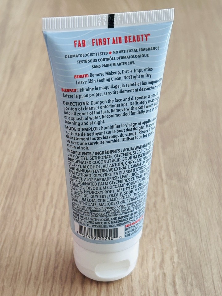 First Aid Beauty Pure Skin Face Cleanser 56.7g Travel Size Sealed | eBay UK