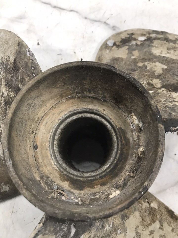 Volvo Penta DP DP-A Duo Dual Prop Out Drive Outdrive Boat props ...