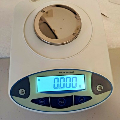 Lab Scales & Balances - Milligram Scale