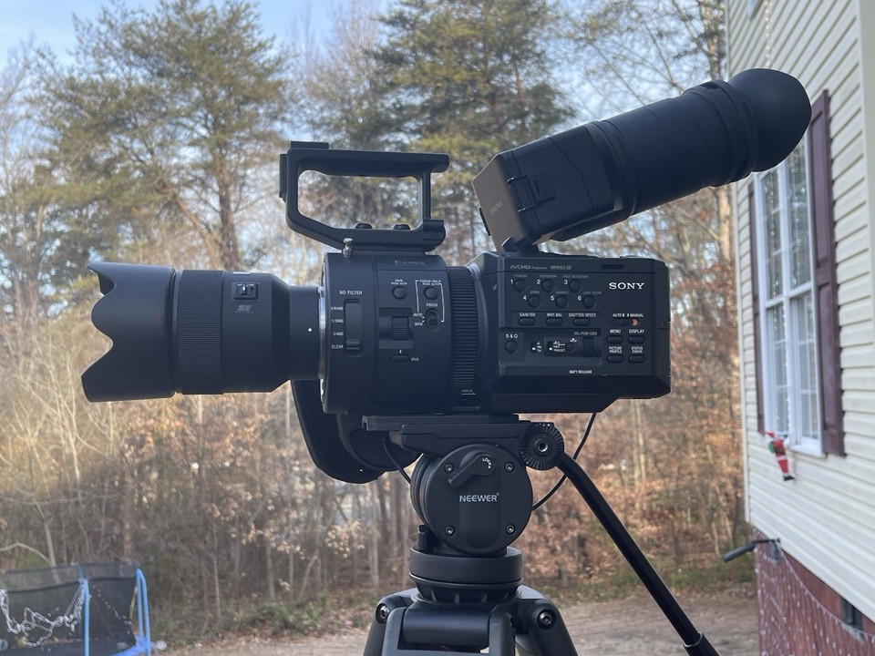 Sony FS700 Super 35mm Camera with Power Zoom Lens and Extras | eBay