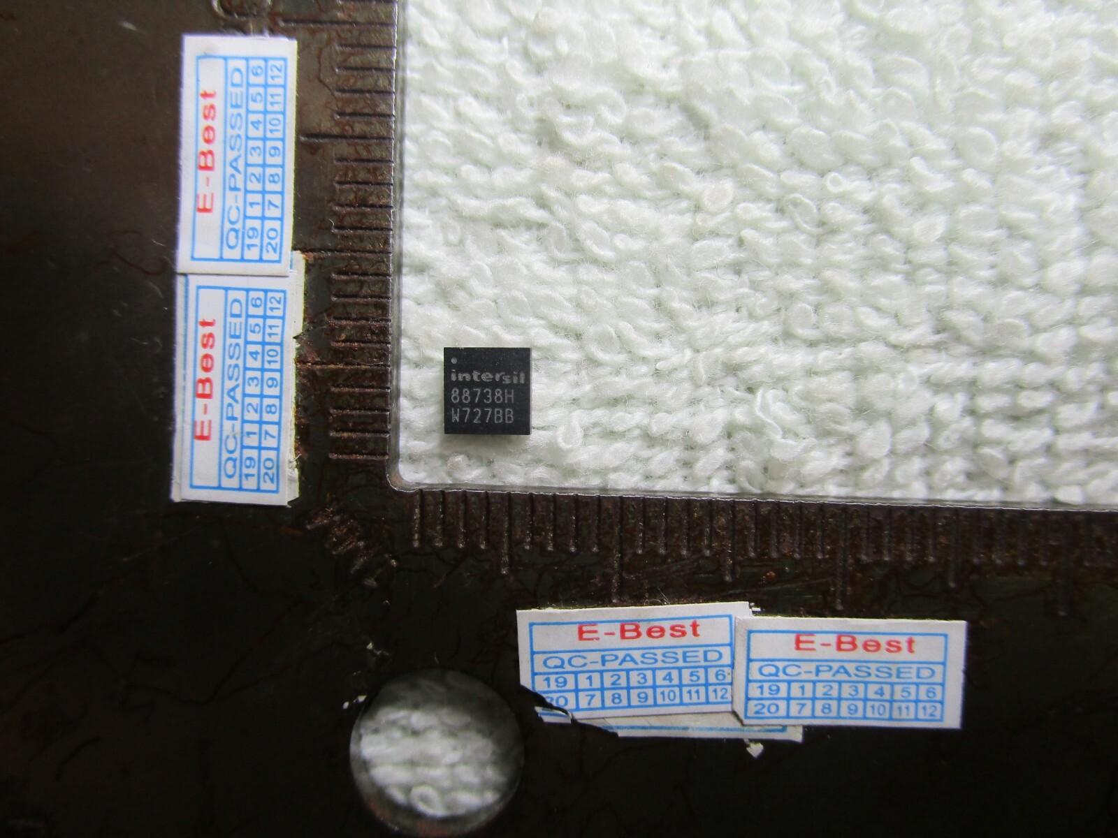 2pcs ISL88738HR ISL88738HRT 8B738H 8873BH ISL88738H 88738H ISL88738HRTZ ...