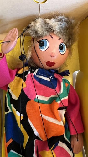 VINTAGE PELHAM PUPPETS MARIONETTE BLOND GIRL WITH MARACAS 10"TALL ...