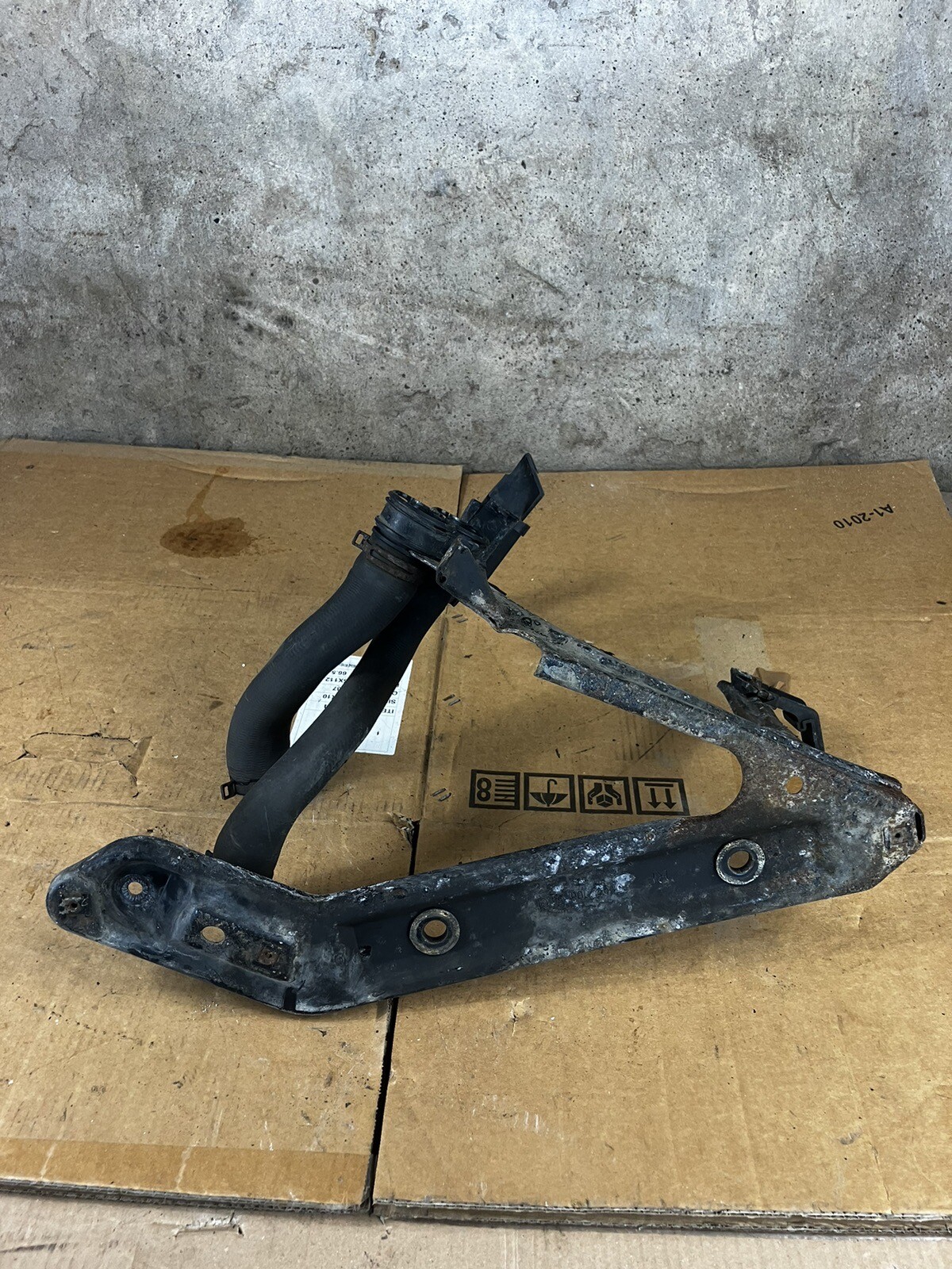 Porsche 997 Radiator Bracket Right Side 99710615601 9955ru for sale ...