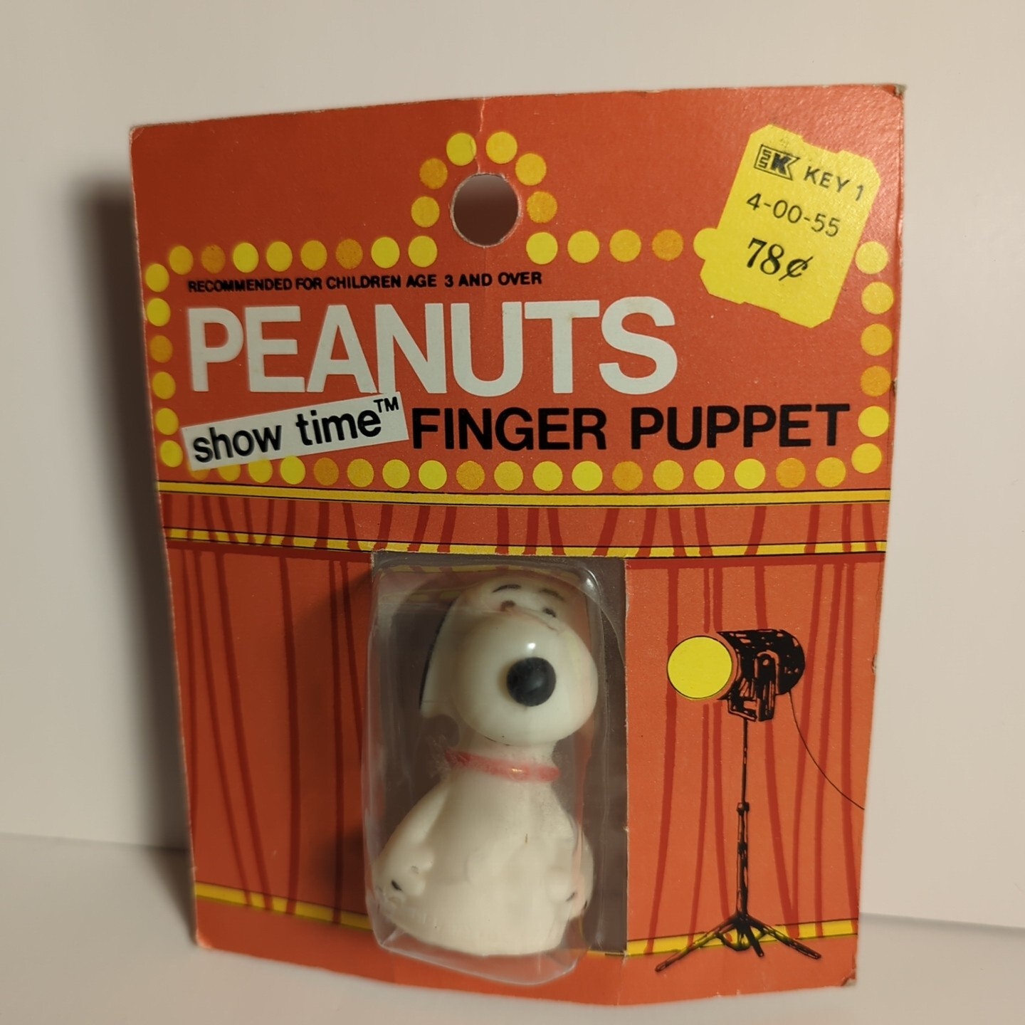 Vintage IDEAL Peanuts Snoopy Show Time Finger Puppet Action Figure TOY ...
