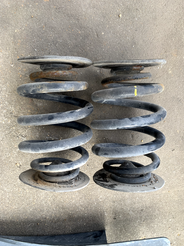 06-08 BMW E85 E86 Z4M Rear Suspension Coil Springs w/ Spring Pads Set ...