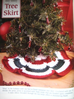 Itty Bitty Tree Skirt; (9129-10) vintage crochet pattern | eBay