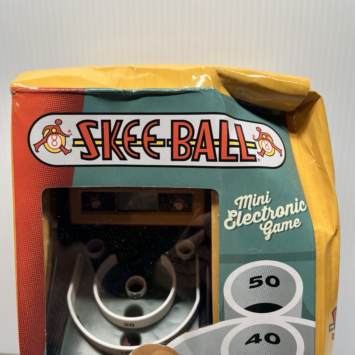 Electronic Skee Ball Game File:Chuck E. Cheese's Skee Ball Game.jpg