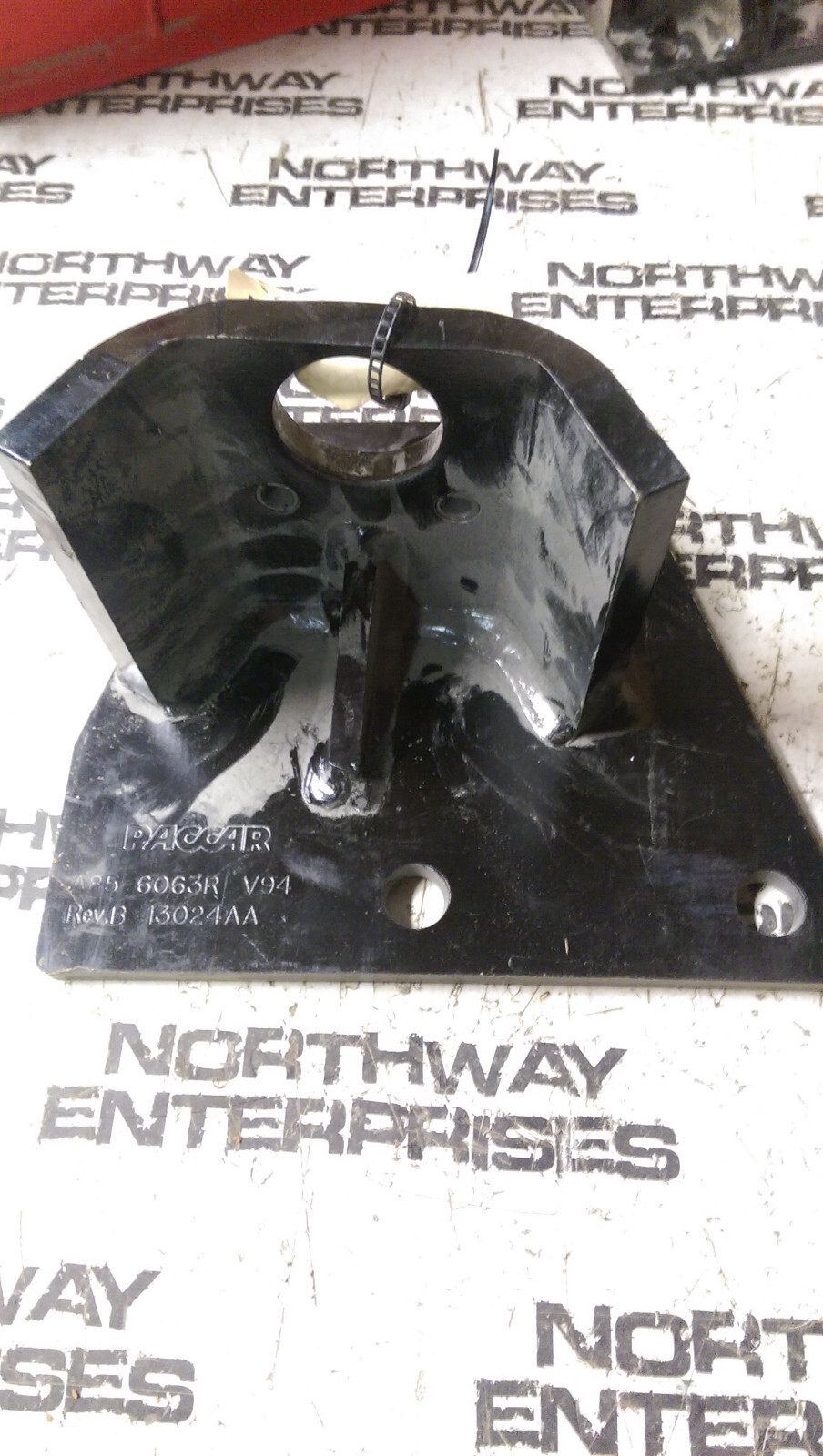 A85-6063R Paccar Made Peterbilt Engine Support Motor Mount Rear RH Pass ...