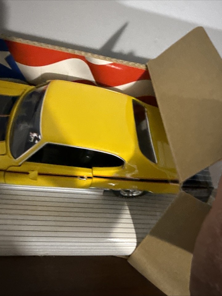 1970 Buick GSX Yellow Die-Cast Metal 1/18 American Muscle Collectors ...