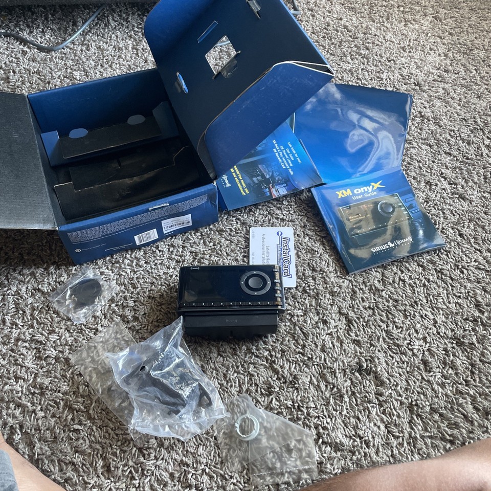 Sirius XM Onyx XDNX1V1 Satellite Radio Plus Vehicle Kit Read ...