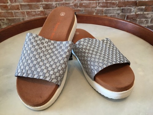 Bernie Mev Bronze Stretch Woven Capri Slide Sandal 38 7 - 7.5 Sale | eBay