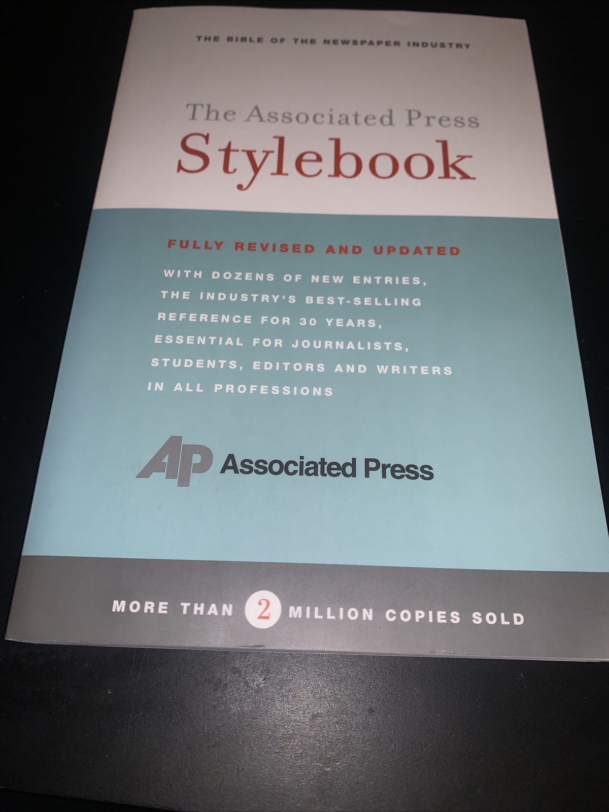 Associated Press Stylebook and Briefing on Media Law Ser.: The ...
