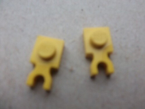 Lego 4085c Plate 1x1 with thick vertical U clip (x2) choose colour/s ...