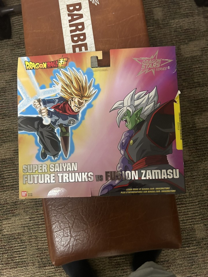Bandai Ball - Dragon Stars Future Trunks vs Fusion Zamasu 7 in Action ...