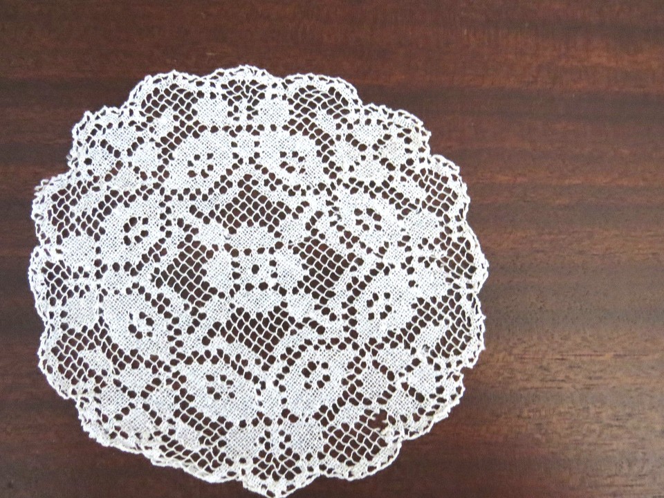 FOUR VINTAGE White Lace Coasters - Barware Cocktails Tea Parties ...