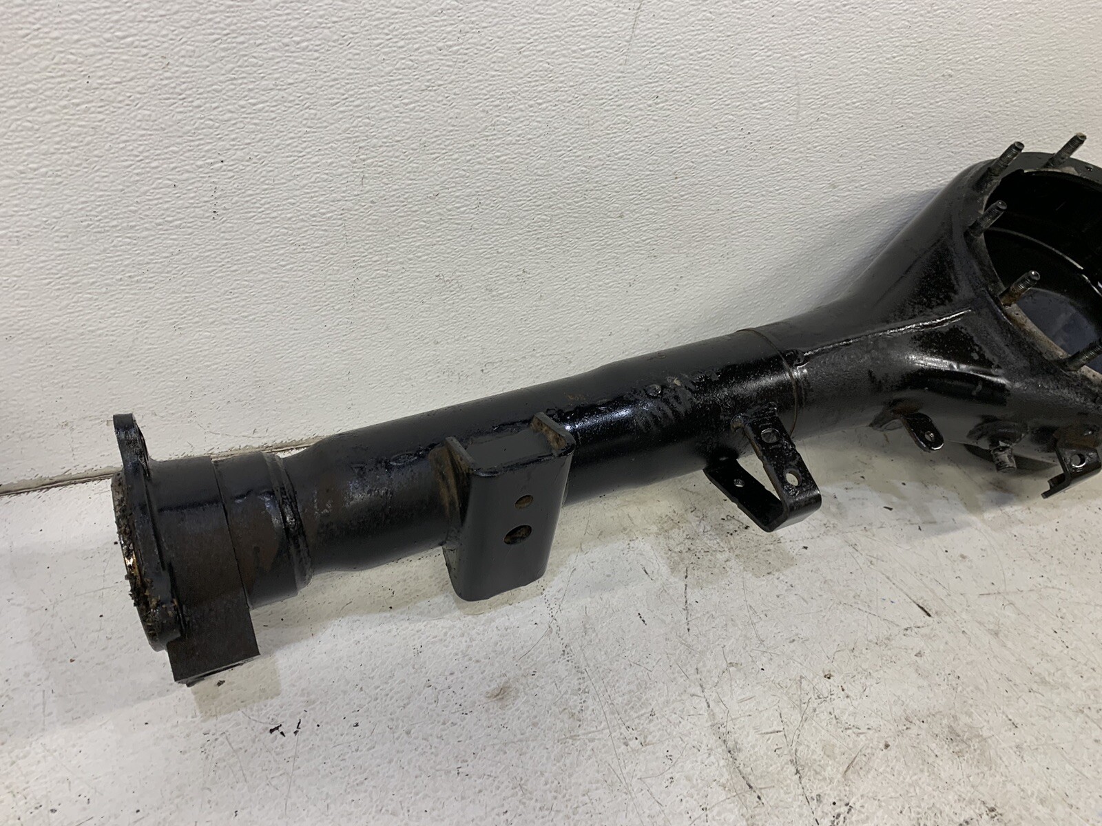 1996-2002 Toyota Tacoma NON-locker ABS type rear axle diff housing BARE ...