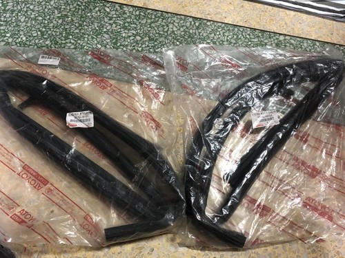 Window Glass Run Channel Rear LH RH For Toyota Hilux LN85 RN90 LN106 ...