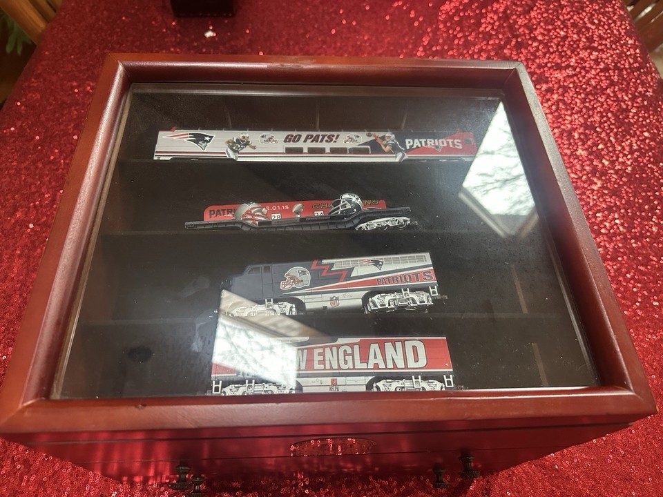 New England Patriots Commemorative Train Set Super Bowl XLIX 49 Limited ...
