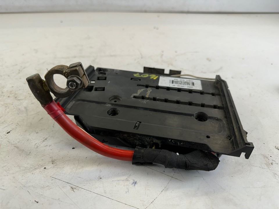 Ford Focus ST Battery Fuse Box C346 15-18 OEM | eBay
