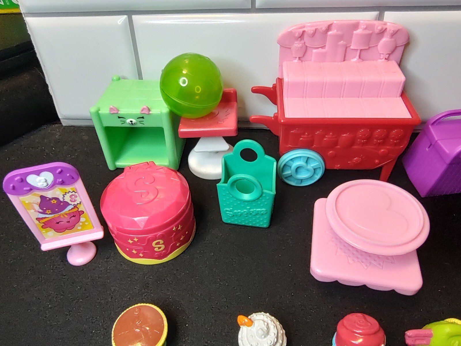 Shopkins and Moose Minis Lot of 60+ and shopkins furniture and ...