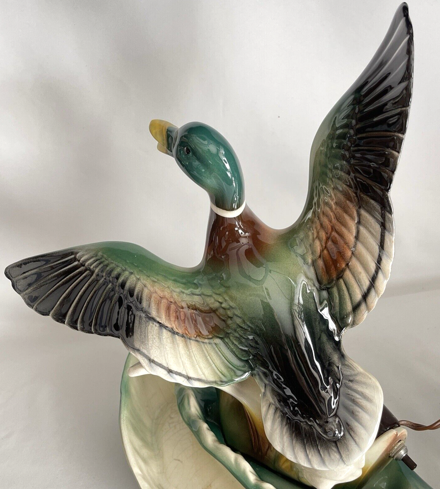 Lane & Co Van Nuys Mallard Duck Planter TV Light 341 Works Beautiful ...