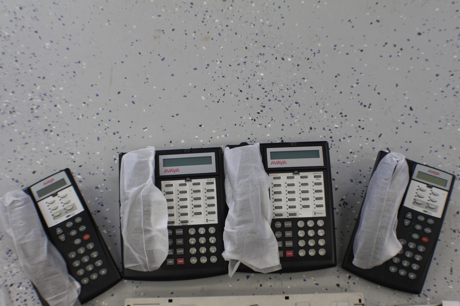 Avaya Lucent Partner ACS Business Phone System 4 Phones Refurbished | eBay