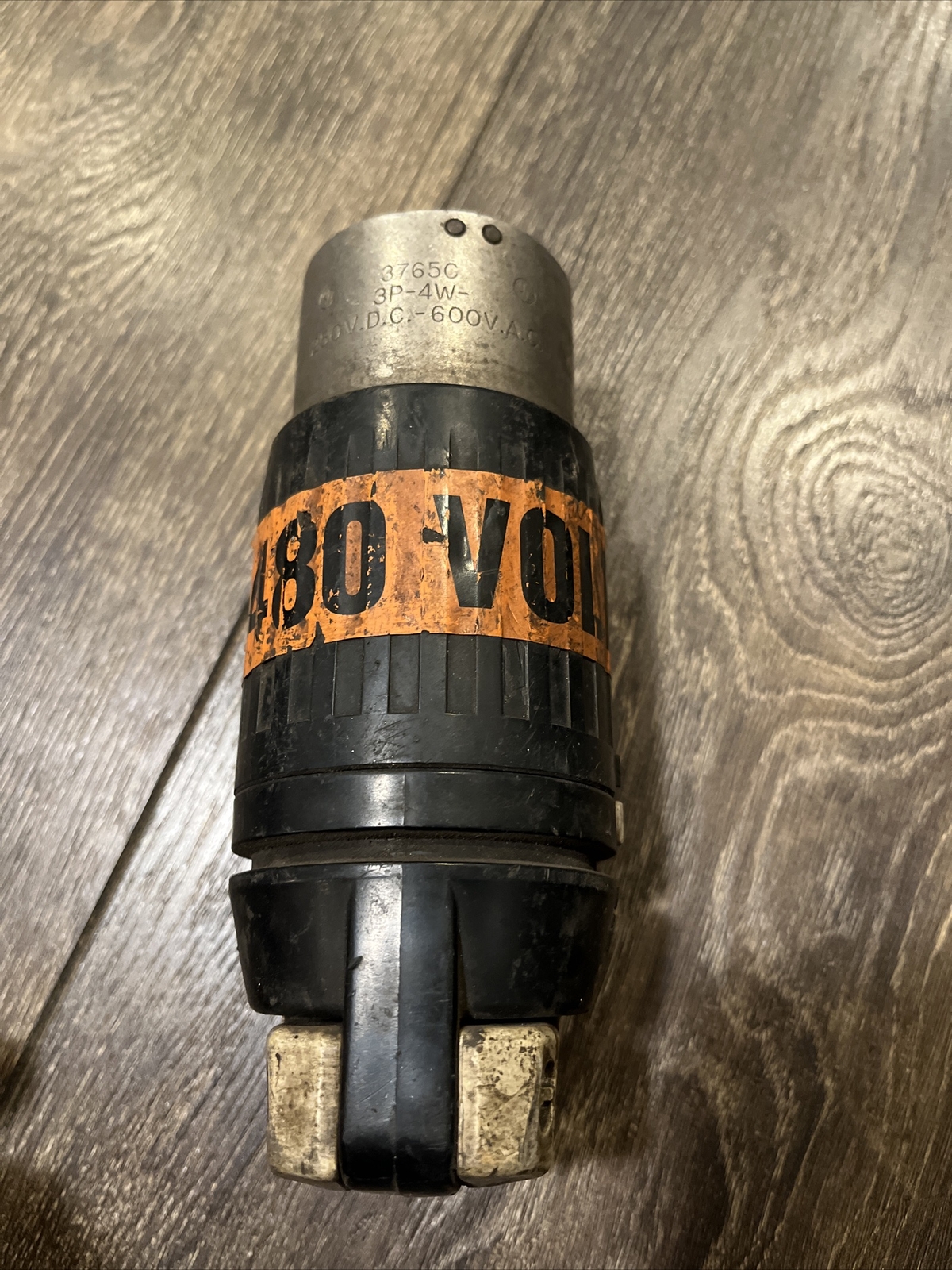 Hubbell 3765C Twist-lock Male Plug 600 VAC 50 Amp for sale online | eBay