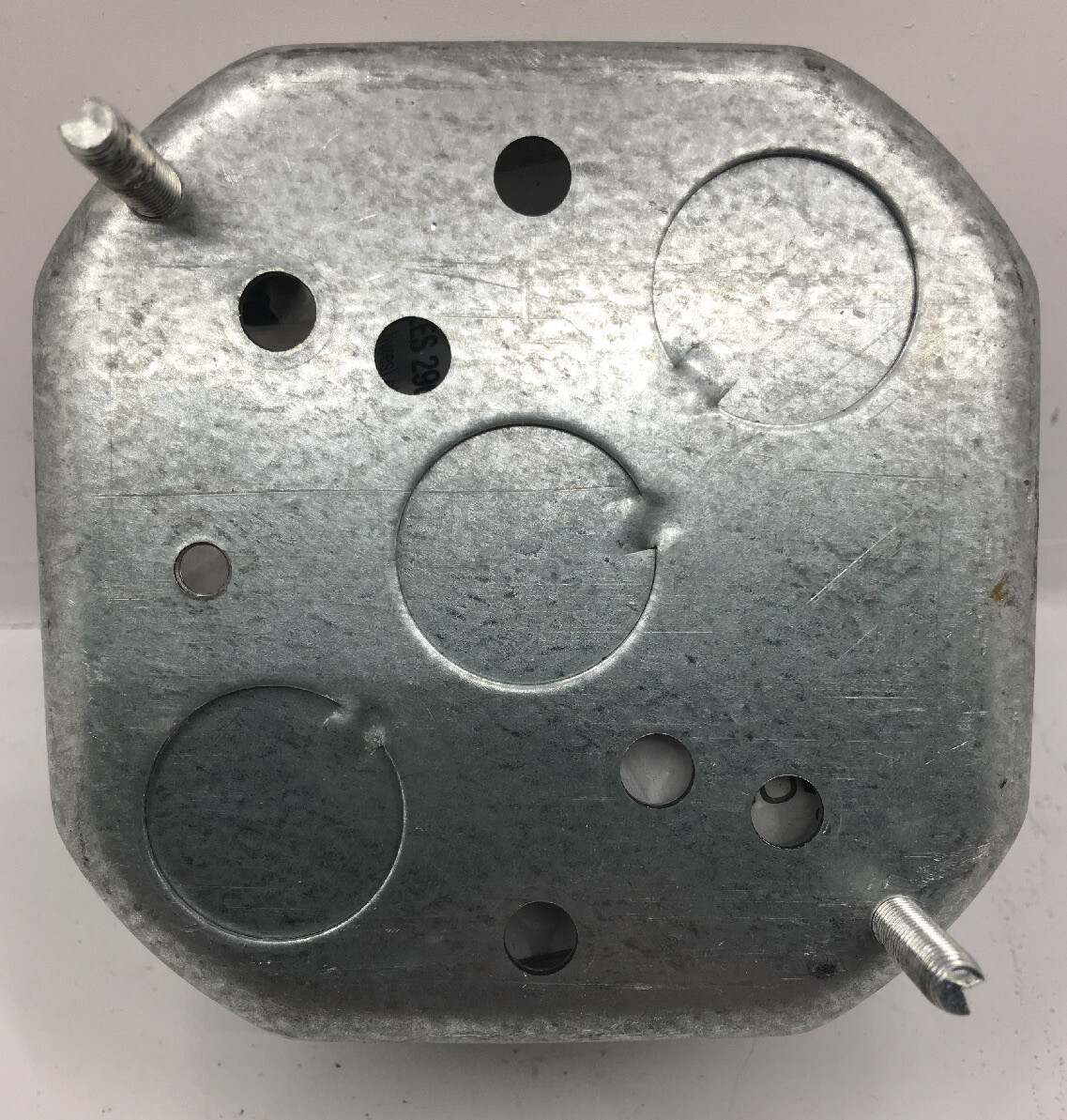 296 RACO CEILING FAN BOX 4-INCH OCTAGON 1-1/2-INCH DEEP 1/2-INCH ...