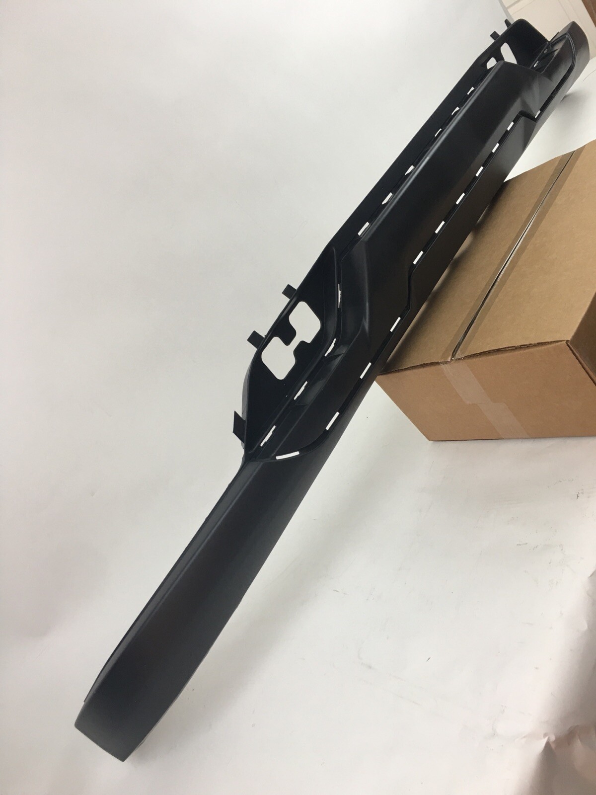 2016-2018 Chevrolet Silverado Z71 Front Bumper Filler 84029815 ...