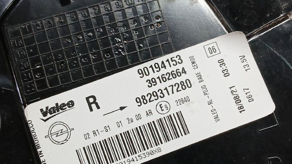 9829317280 feu arrière droit pour OPEL CORSA F (P2JO) 1.2 (68) 2019 ...