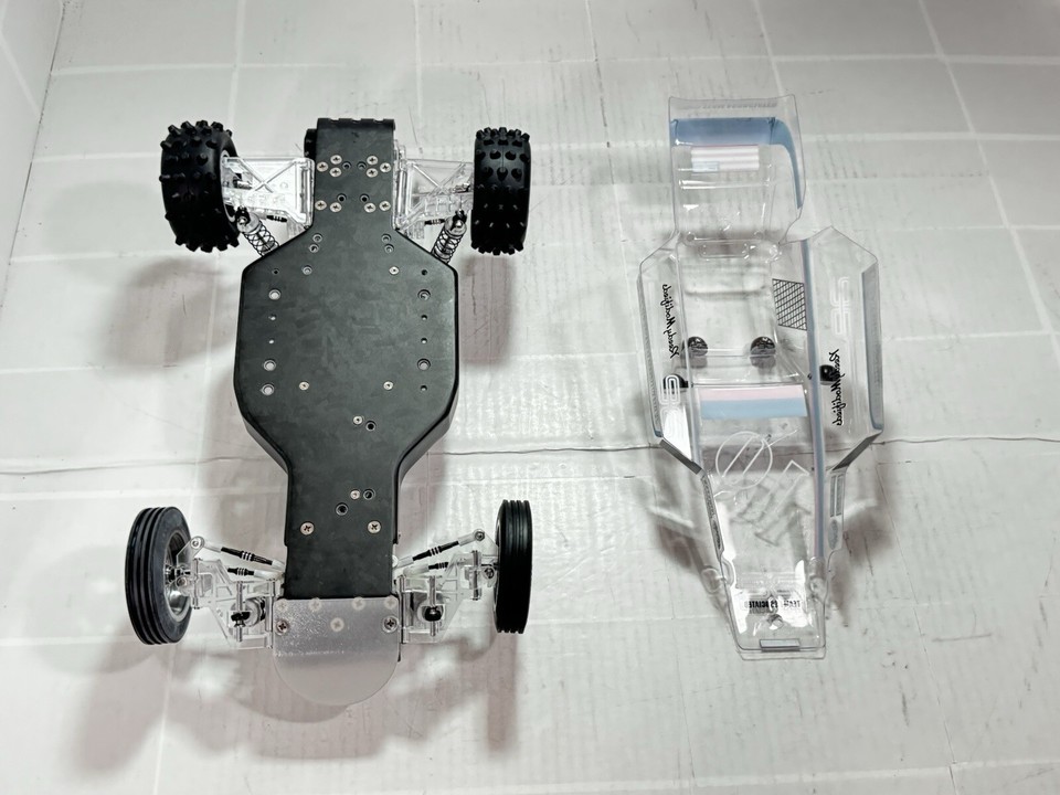 🎄Team Associated🎄RC10 CC Custom Built, Carbon forged chassis And More ...