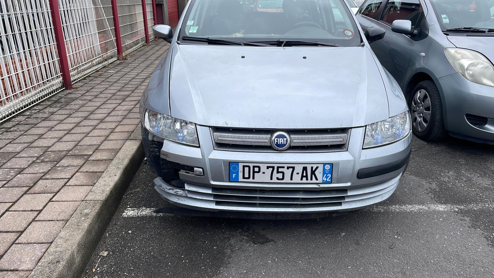 Etrier arriere droit (freinage) FIAT STILO BREAK 1.9 JTD - 8V TURBO M/R ...