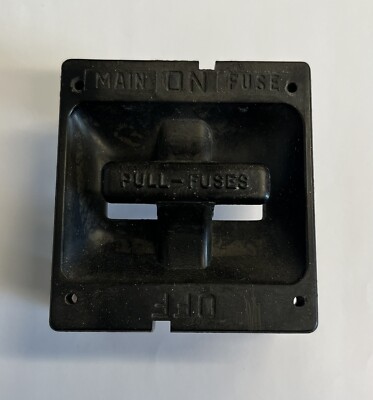 Fuse Blocks & Holders - Pull Out Fuse Block
