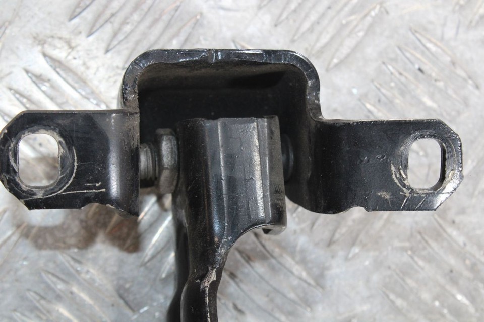 Mercedes Vito PANEL VAN W447 Driver side sliding door middle roller ...