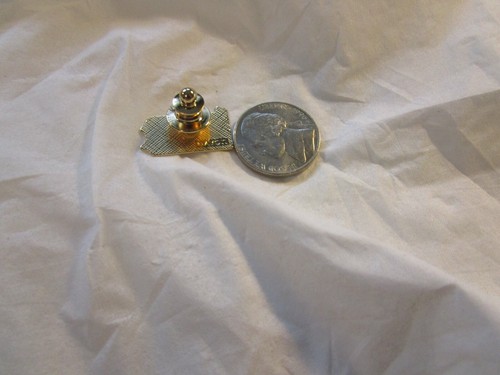 Avon Pennsylvania State Design Pin Lapel ~ Gold Toned Metal Pin Back ...