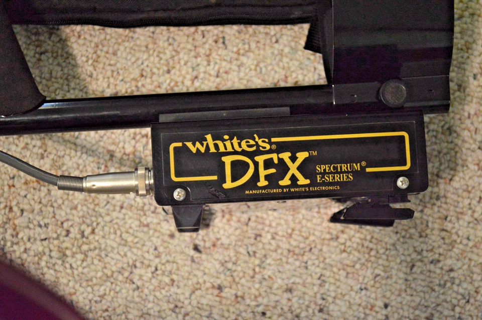 White's DFX Spectrum E-Series Metal Detector Bag 2 Battery Packs ...